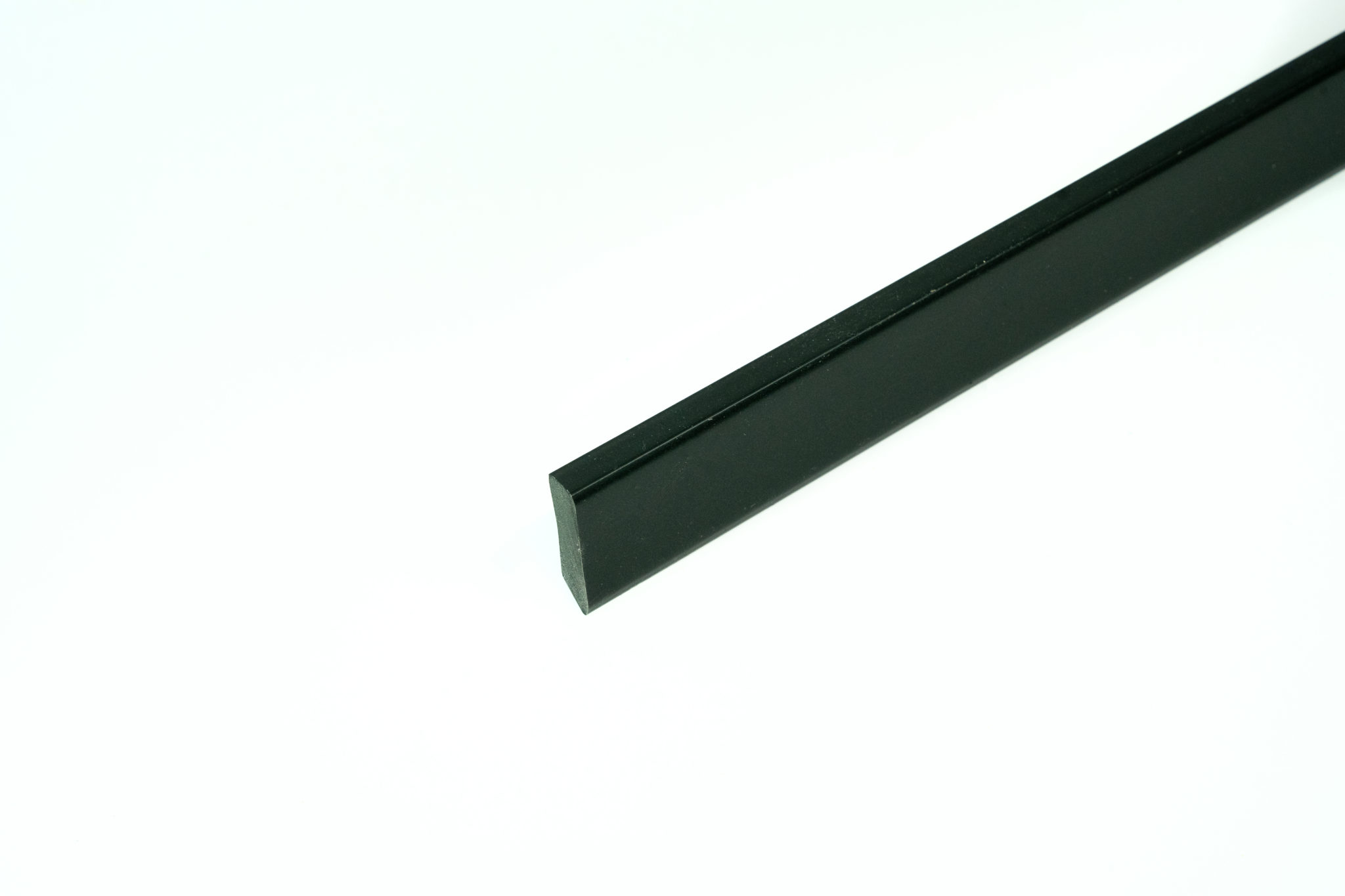 JALKALISTA 40X10MM TUMMAN HARMAA 2750MM - Duuri Oy